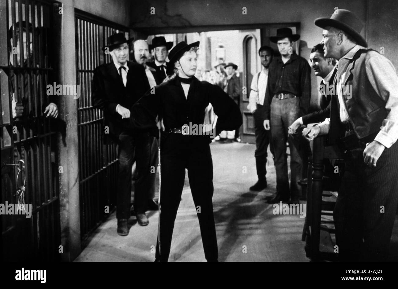 40 tueurs Forty Guns / quarante tueurs Year: 1957 USA Barbara Stanwyck ...