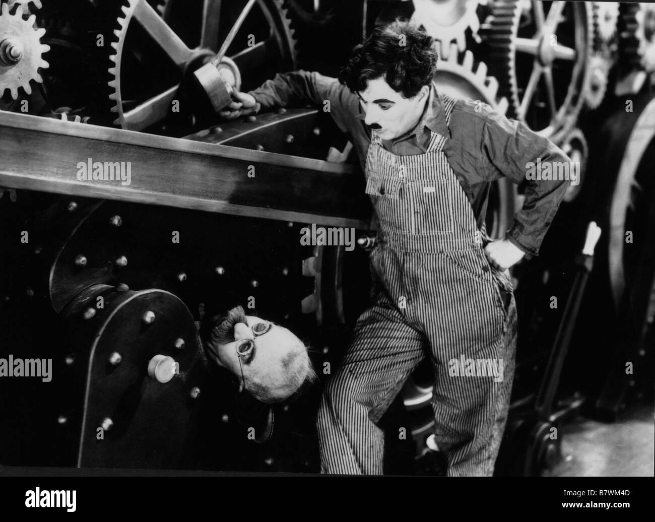 Modern Times Year: 1936 USA Charlie Chaplin, Chester Conklin Director ...
