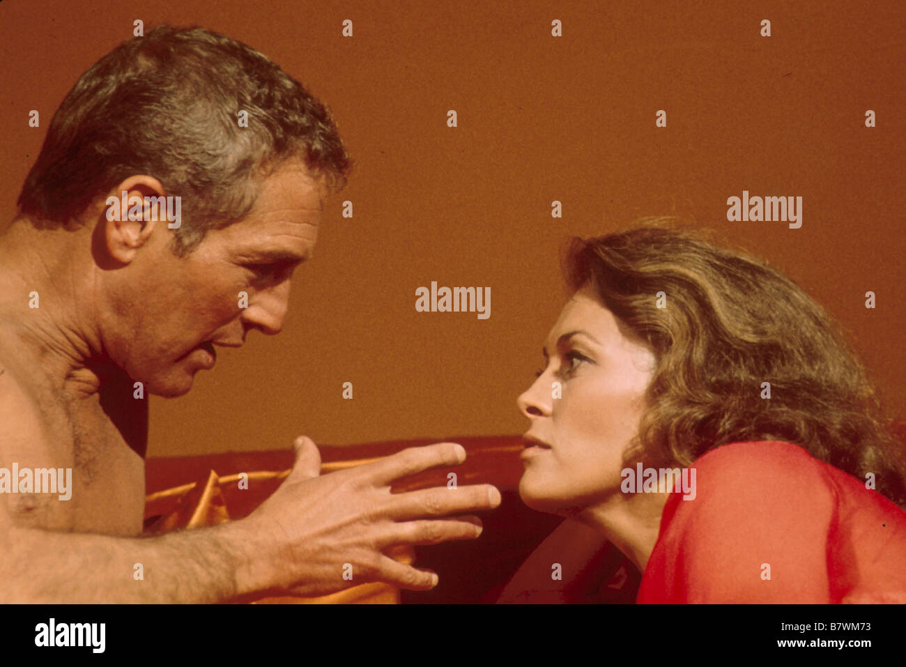 The Towering Inferno Year: 1974 USA Paul Newman, Faye Dunaway Director ...