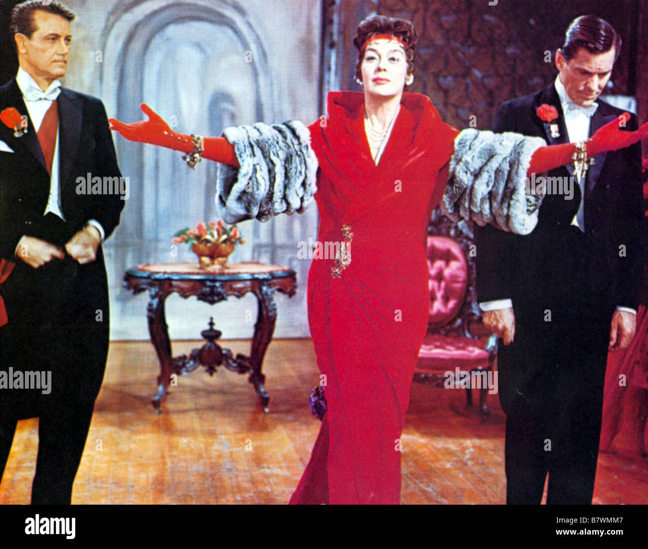 Auntie Mame Year: 1958 USA Rosalind Russell Director: Morton DaCosta ...