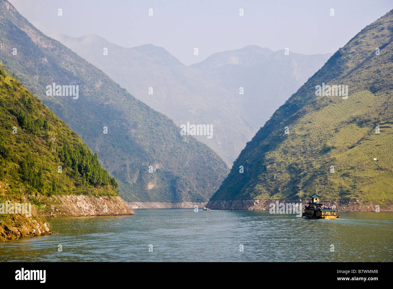 Morning on the Daning River in Little Three Gorges Yangzi River China ...