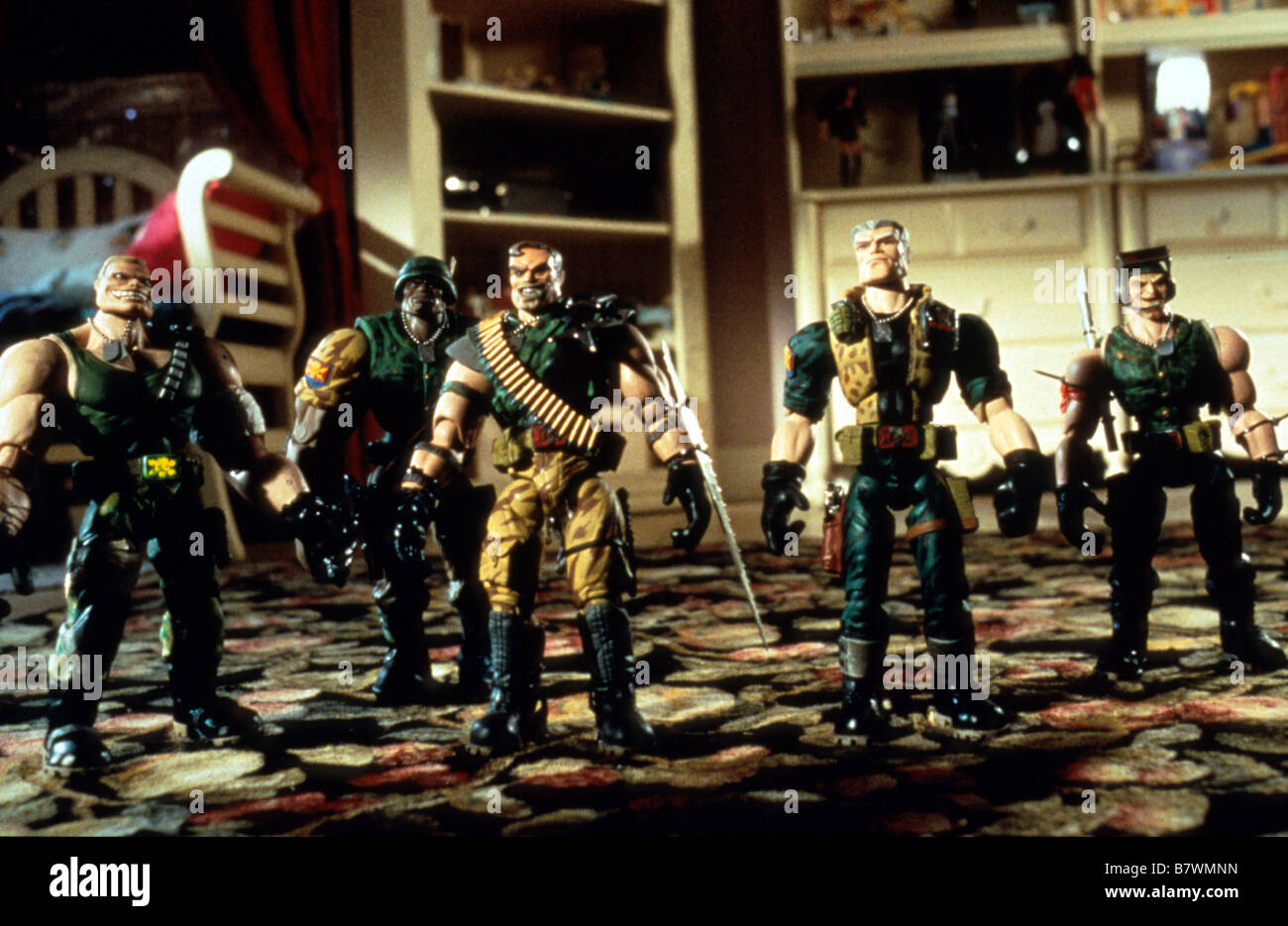 Small soldiers 1998 hi-res stock photography and images - Alamy