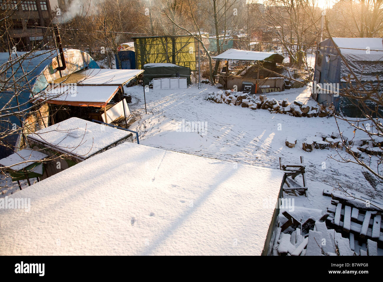 builders yard in snow Stock Photo - Alamy