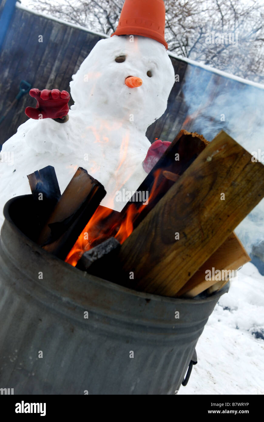 Melting snowman hi-res stock photography and images - Alamy