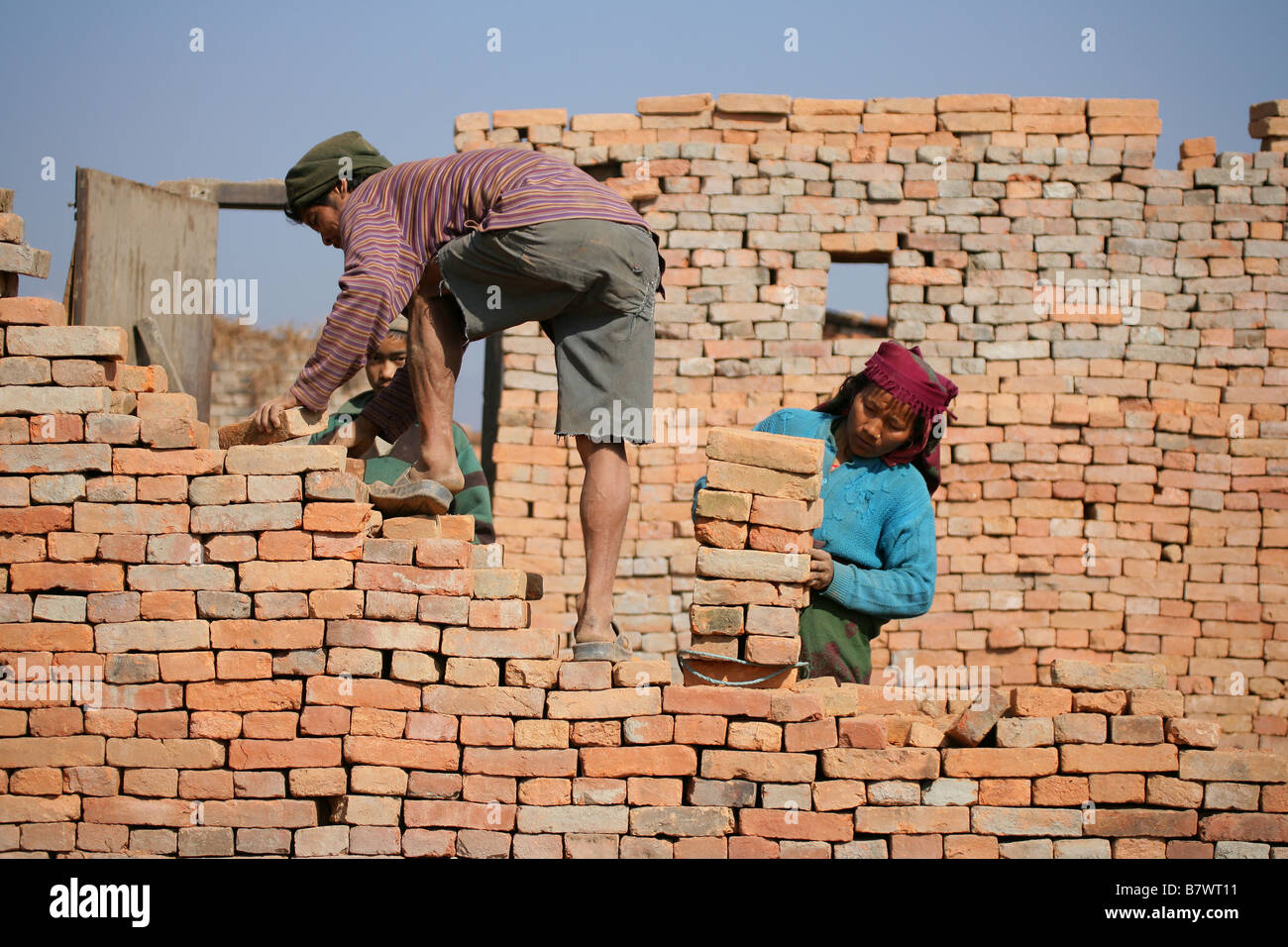 Building a temprary brick house Nepal Stock Photo - Alamy
