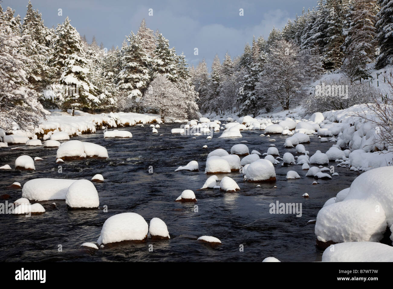 Cold frozen, snowy riverside February lwinter andscape in Spittal of ...