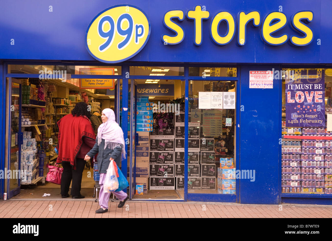 99p store hi-res stock photography and images - Alamy