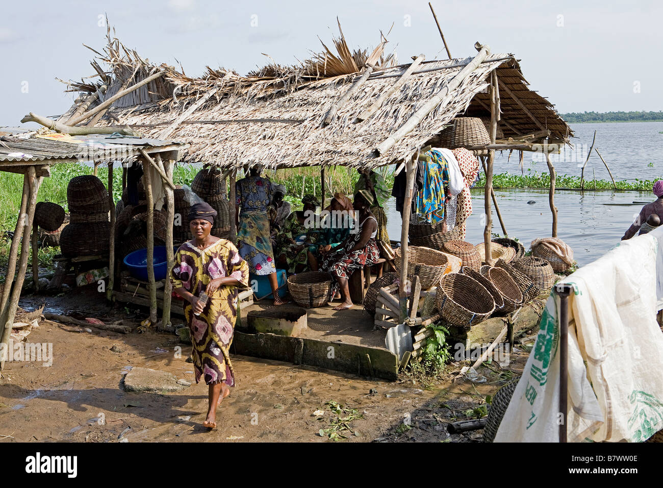 Shady shack hi-res stock photography and images - Alamy