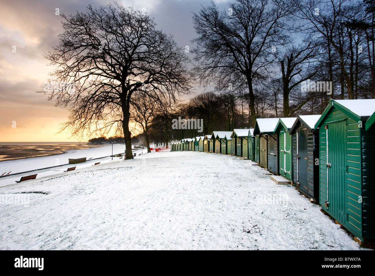 Beach huts in the snow Appley Ryde Isle of Wight Stock Photo - Alamy