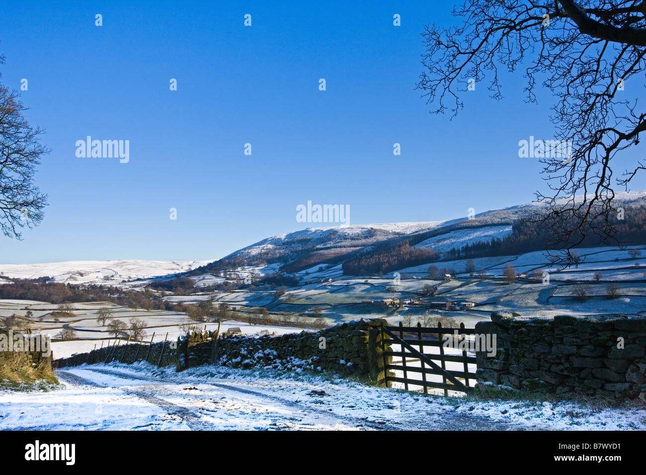 Typical yorkshire hi-res stock photography and images - Alamy