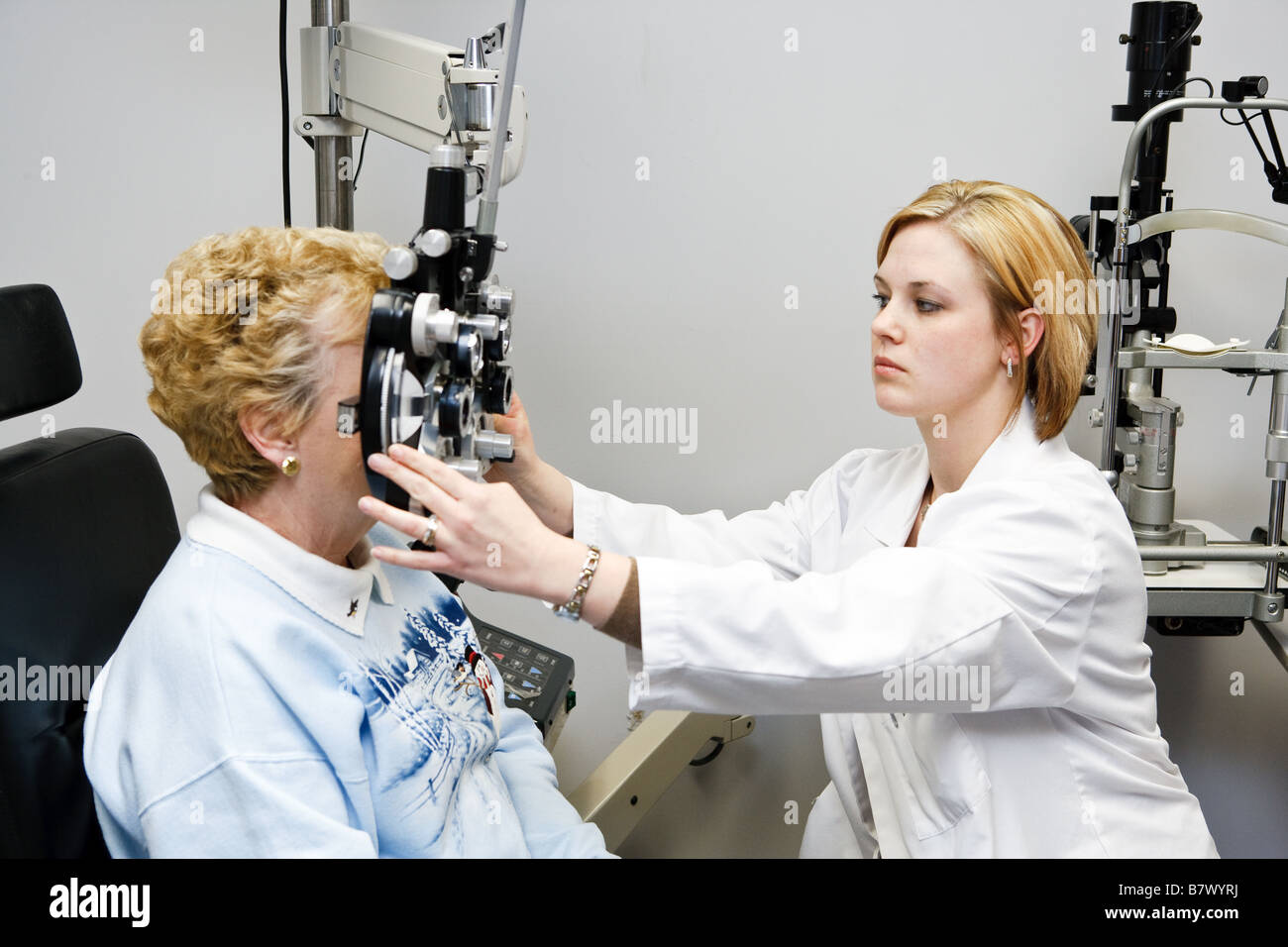 An optometrist checks a patients eyes Stock Photo - Alamy