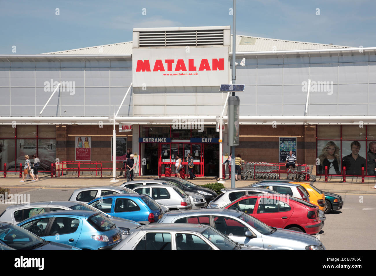 Retail store manchester hi-res stock photography and images - Alamy