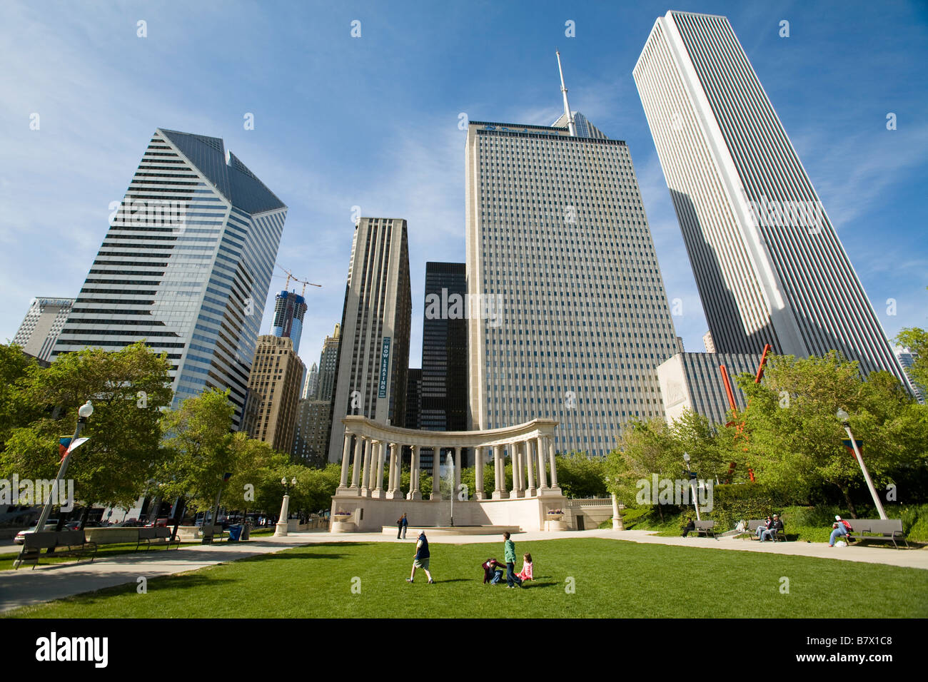 ILLINOIS Chicago Wrigley Square and Millennium Monument in Millennium ...