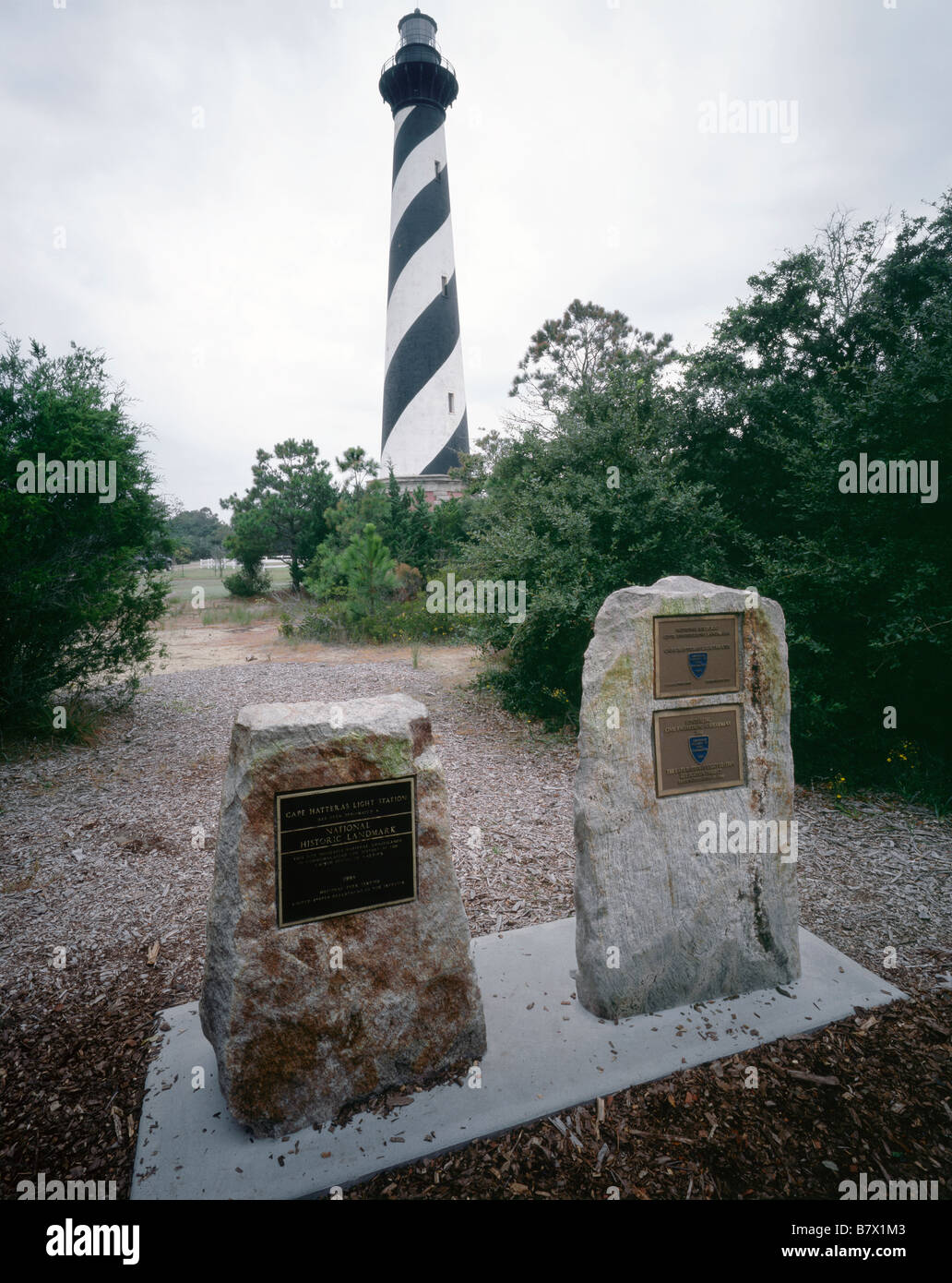 NORTH CAROLINA - Cloudy morning at Cape Hatteras Lighthouse monuments ...
