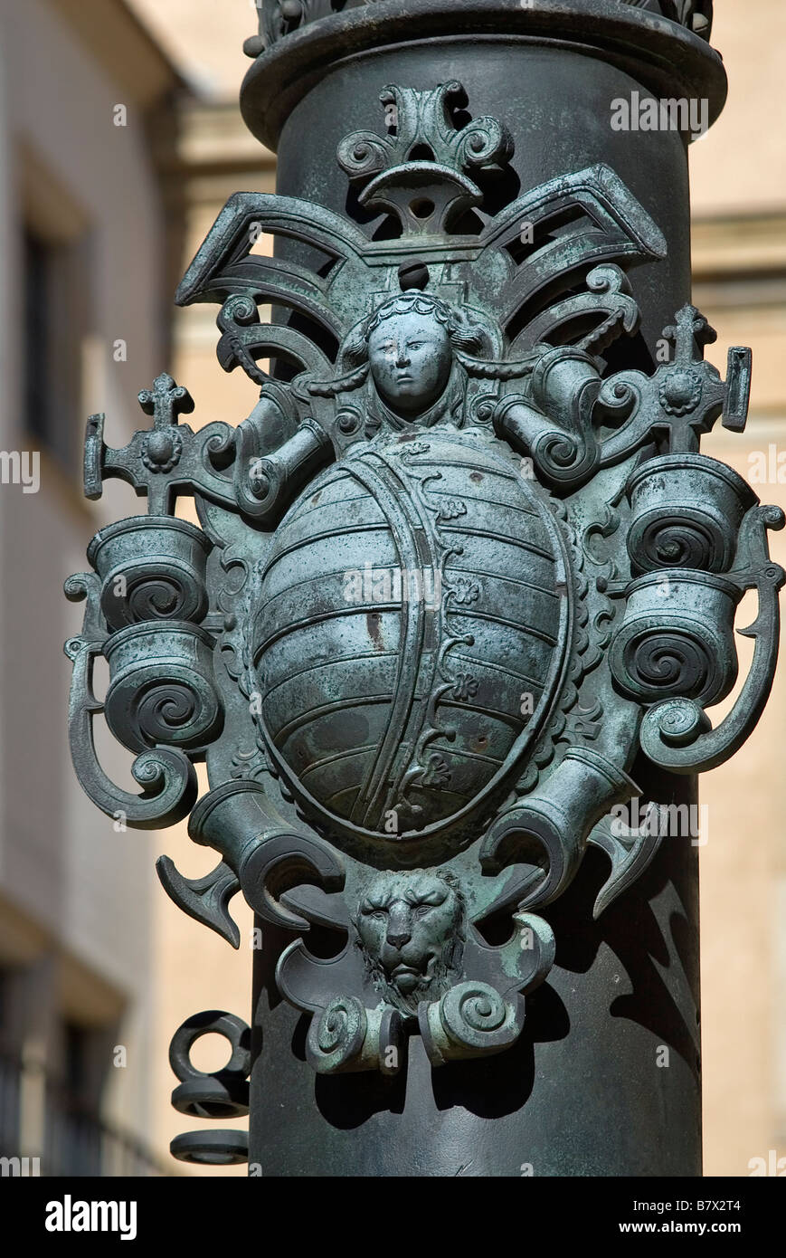 Emblem vertikal hi-res stock photography and images - Alamy