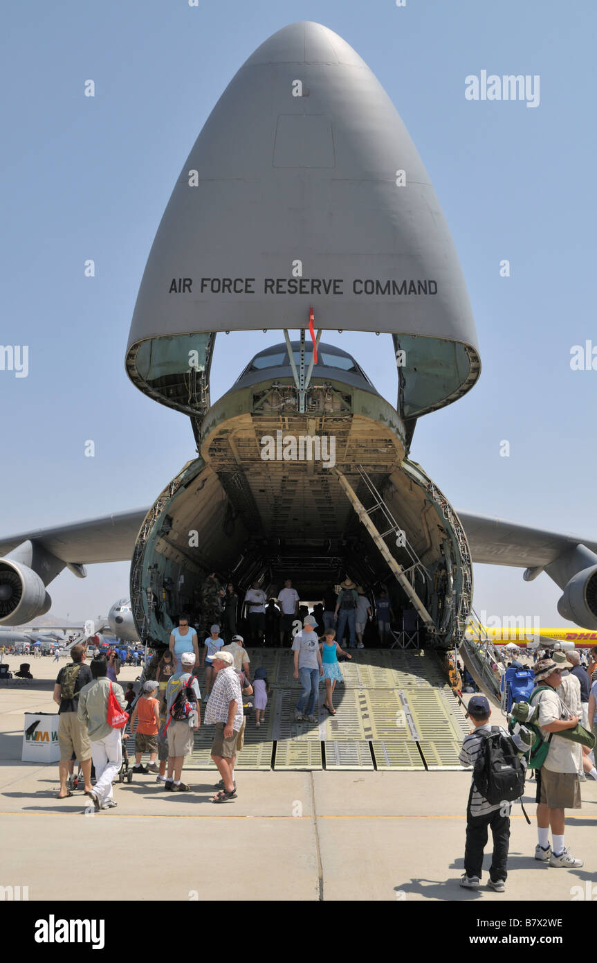 The forward section of the C-5 Galaxy lifts open Stock Photo - Alamy