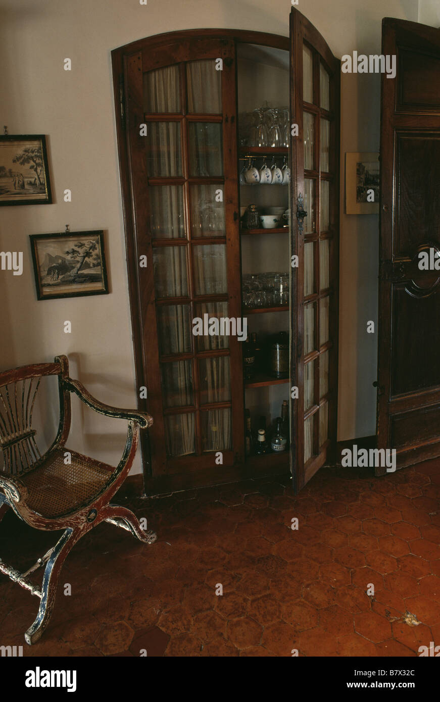 Glazed cupboard doors hi-res stock photography and images - Alamy