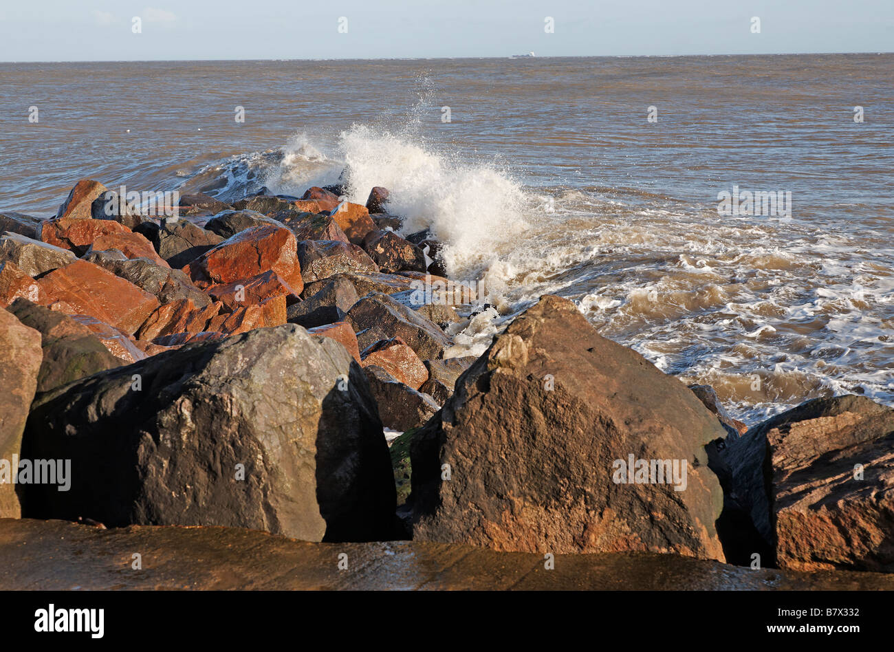 England coastal management defences rocks hi-res stock photography and ...