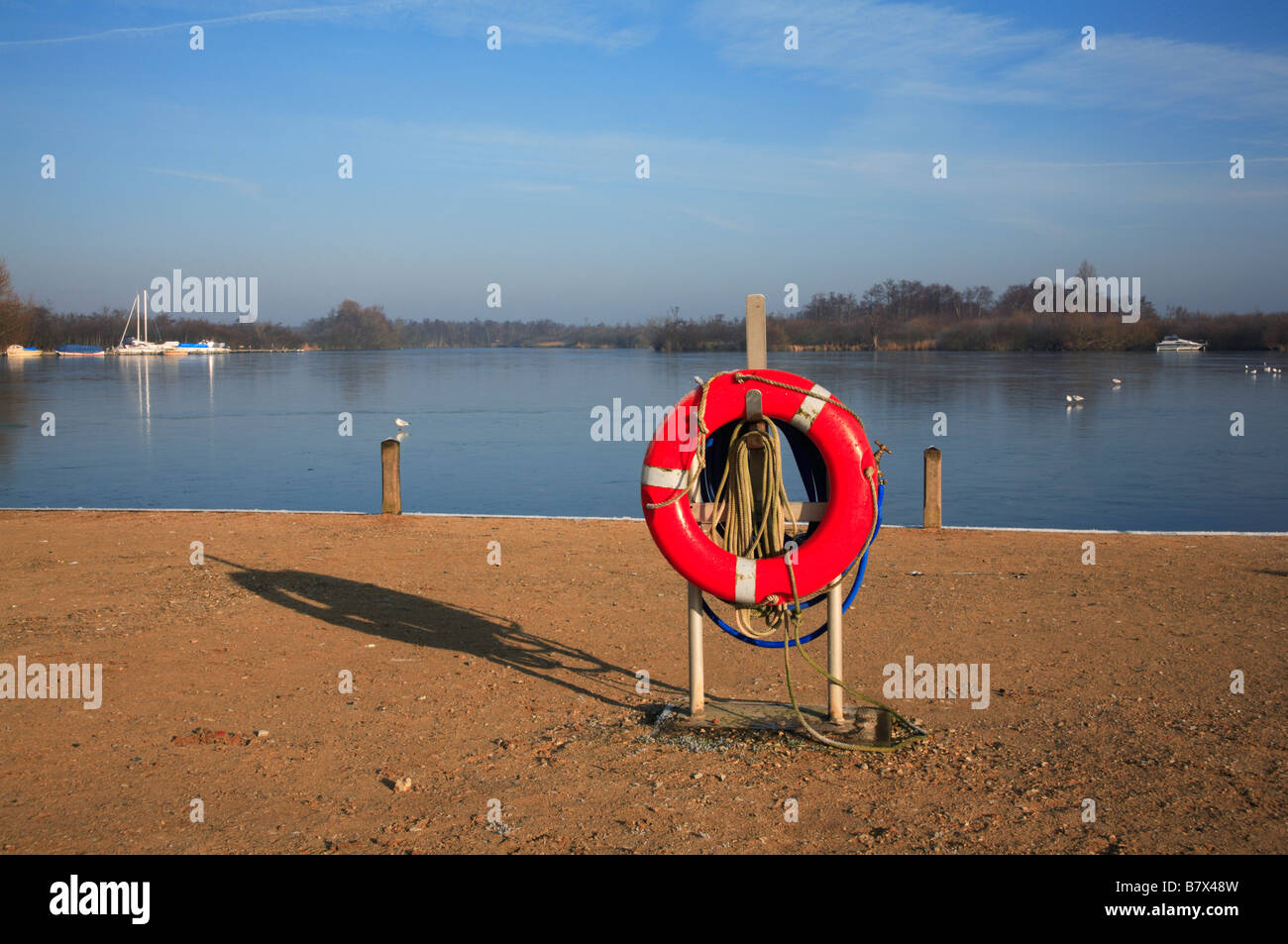 Lifebelt ring hi-res stock photography and images - Alamy