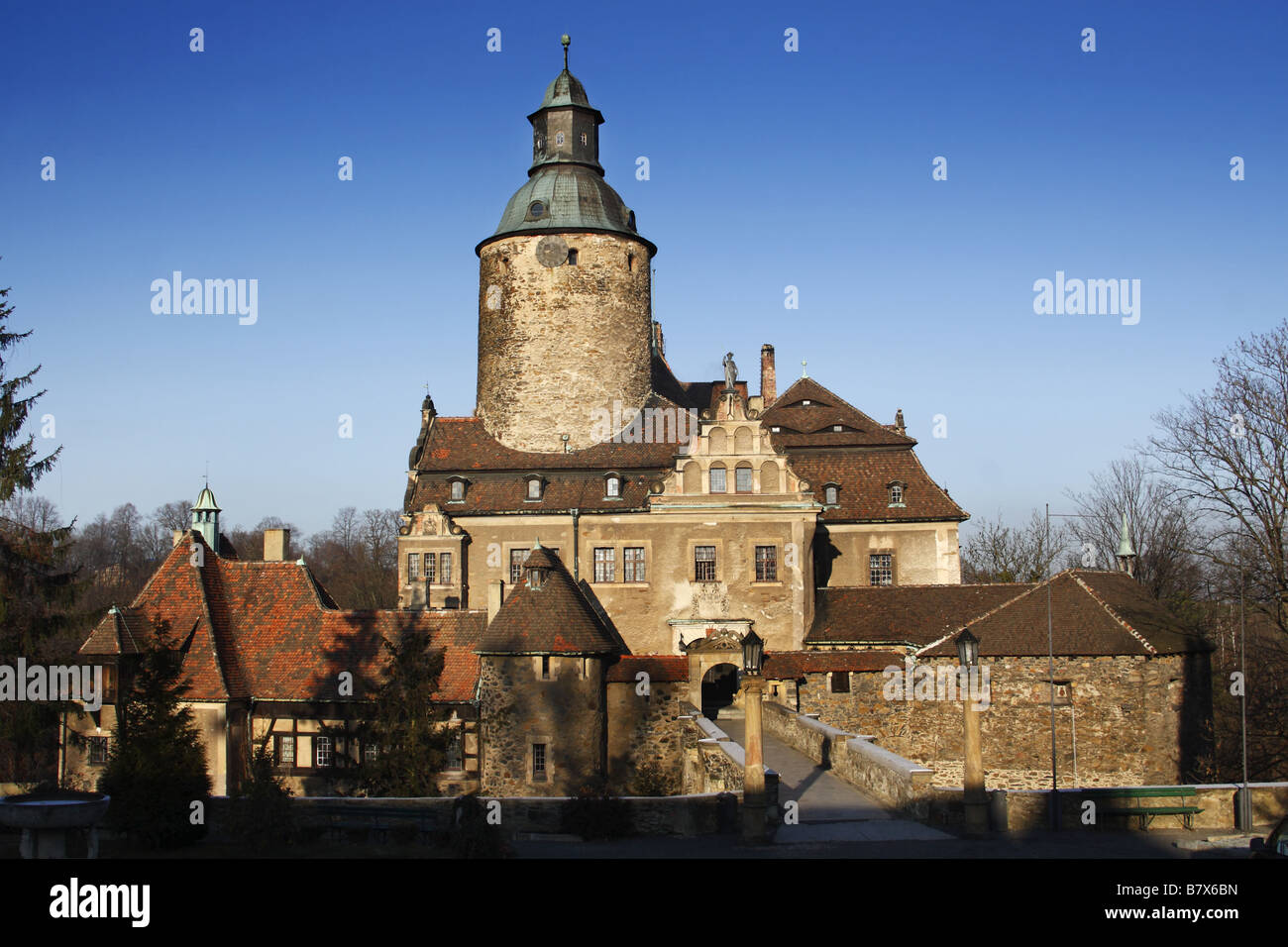 Medieval hotel hi-res stock photography and images - Alamy