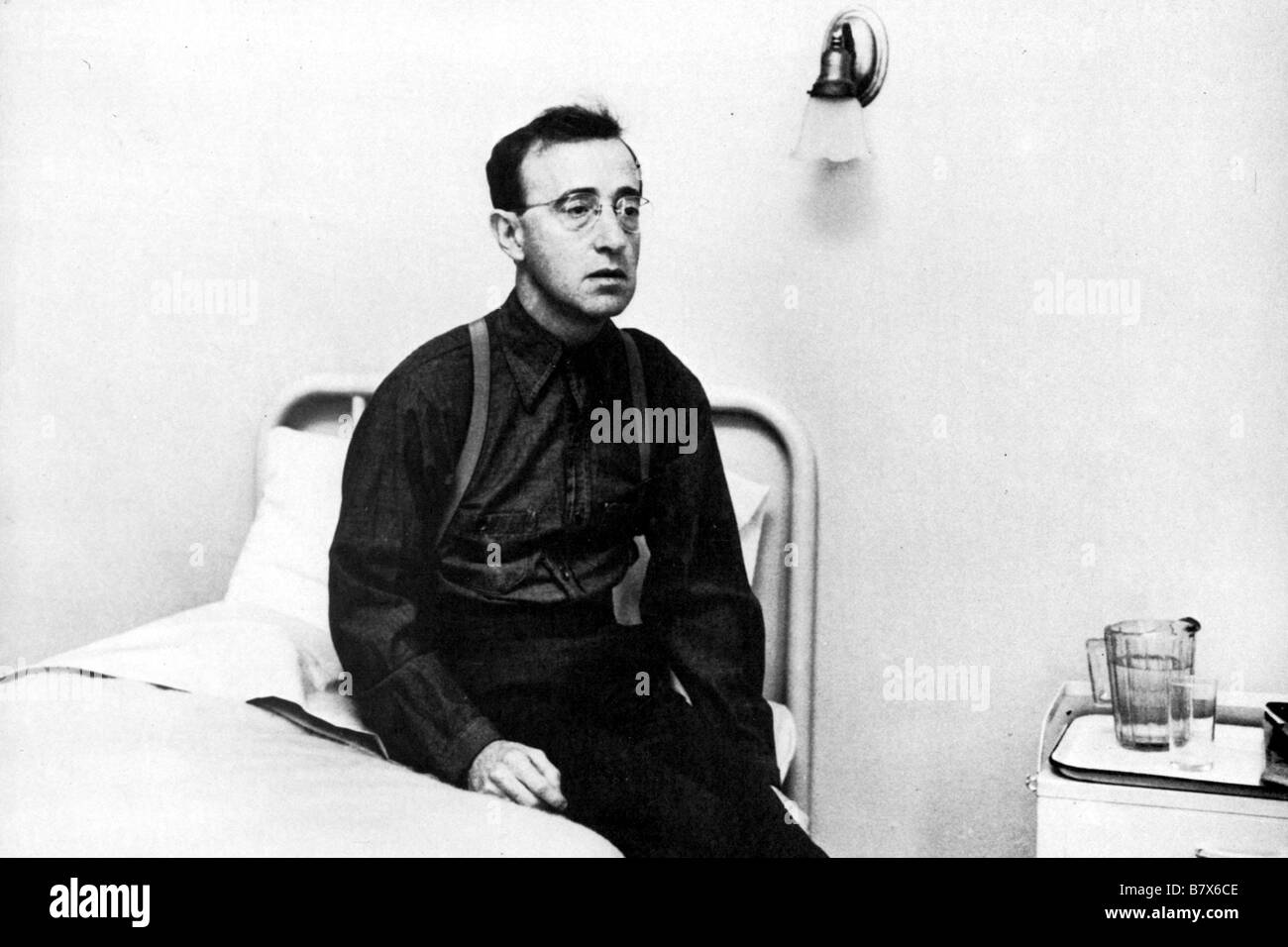 Zelig Year: 1983 USA Woody Allen Director: Woody Allen Stock Photo - Alamy