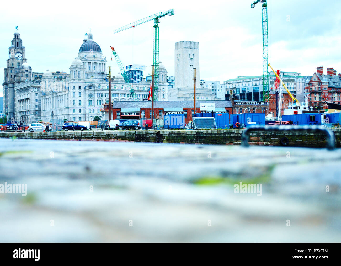 Liverpool dock railway hi-res stock photography and images - Alamy