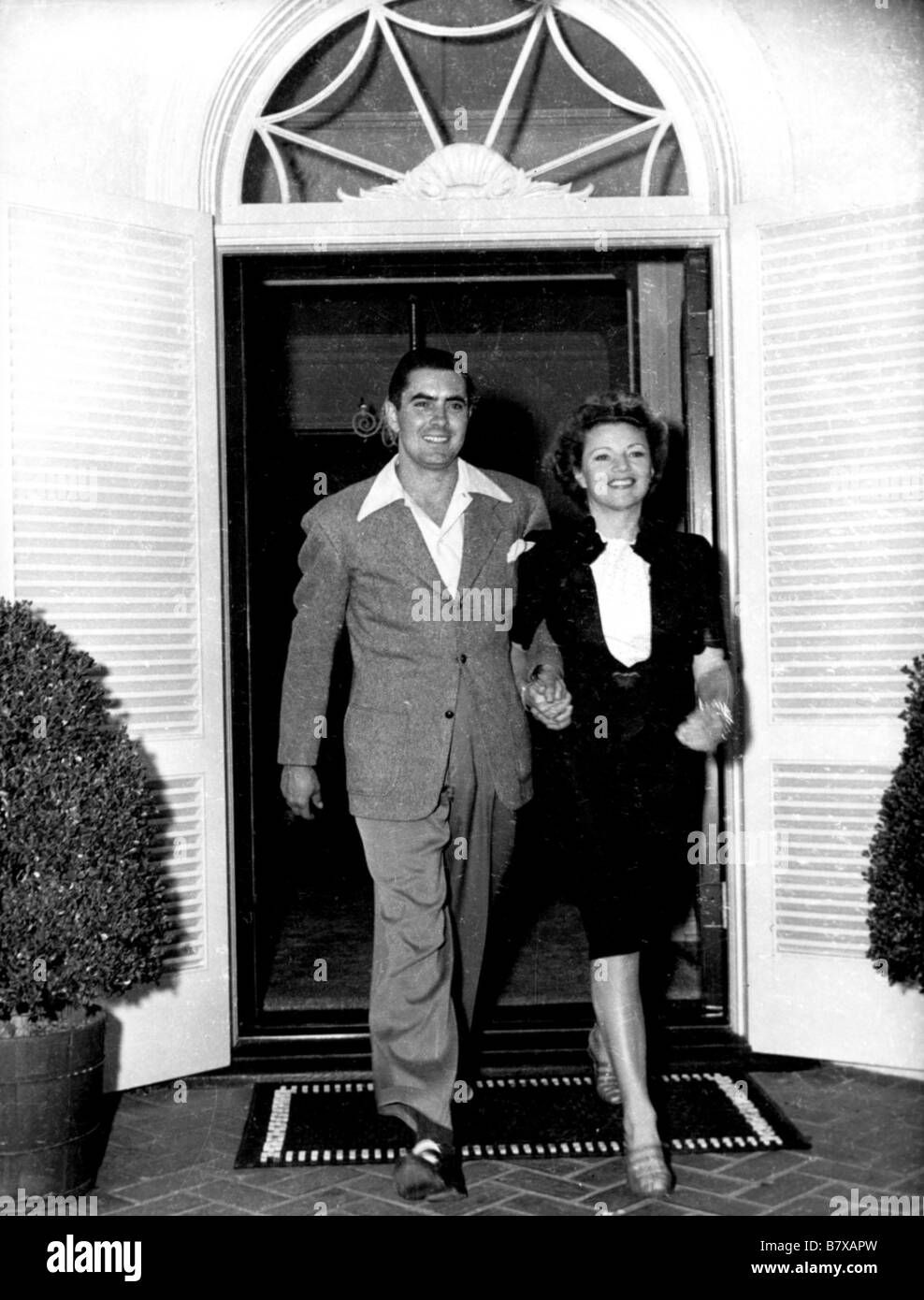 Annabella and tyrone power Black and White Stock Photos & Images - Alamy