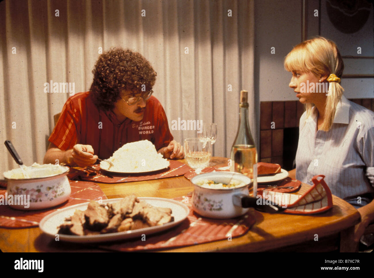 UHF UHF Year: 1989 USA 'Weird Al' Yankovic Director: Jay Levey Stock ...