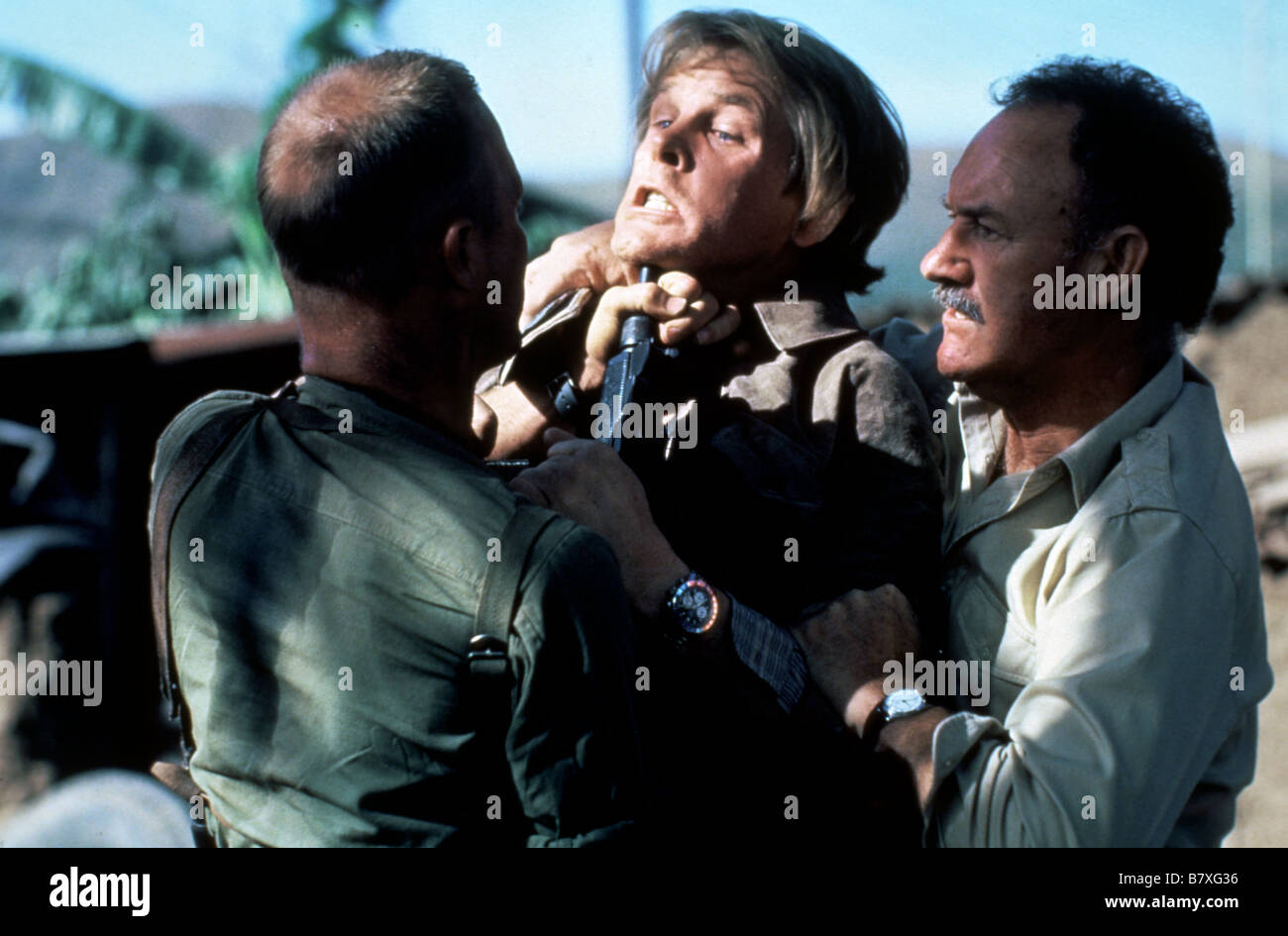 Under Fire Year: 1983 USA Nick Nolte, Gene Hackman Director: Roger ...