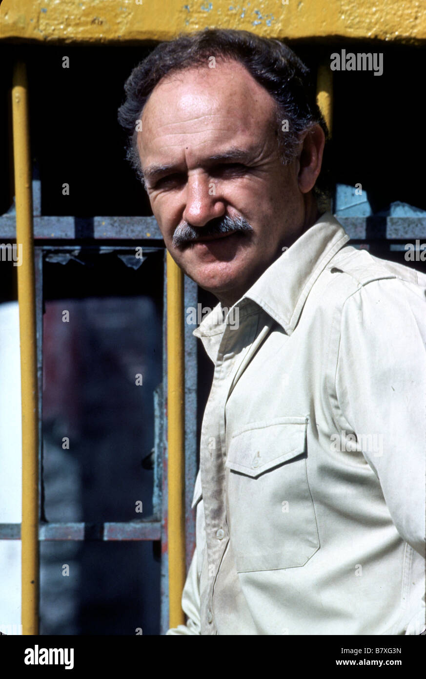 Under fire 1983 gene hackman hi-res stock photography and images - Alamy