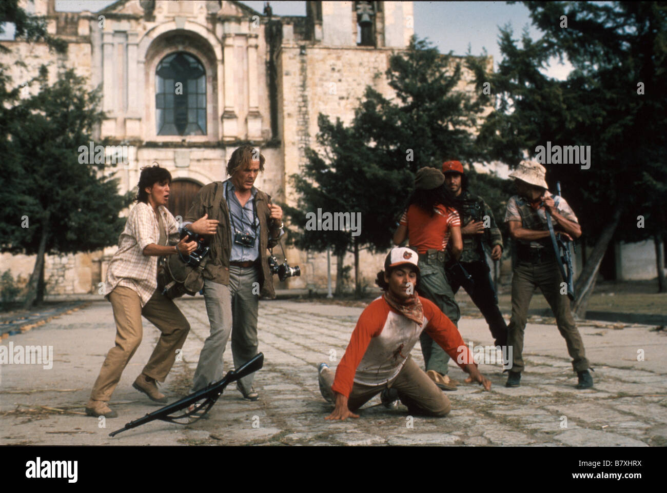 Under Fire Year: 1983 USA Nick Nolte, Joanna Cassidy, Director: Roger ...