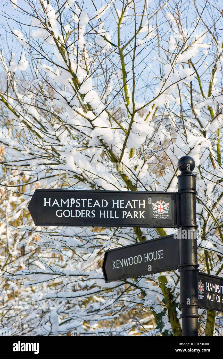Hampstead heath sign hi-res stock photography and images - Alamy