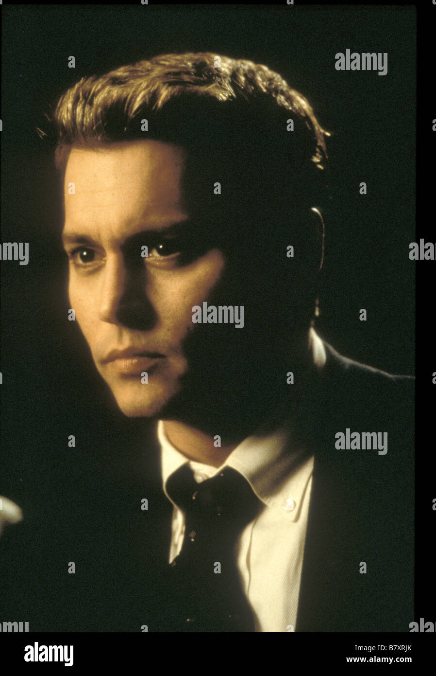 The Astronaut's Wife Year: 1999 USA Johnny Depp Director: Rand Ravich ...