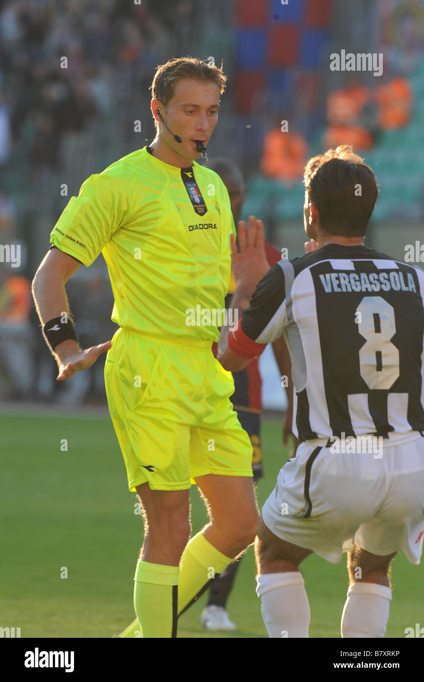 Paolo Valeri Referee NOVEMBER 16 2008 Football Italian Serie A match ...