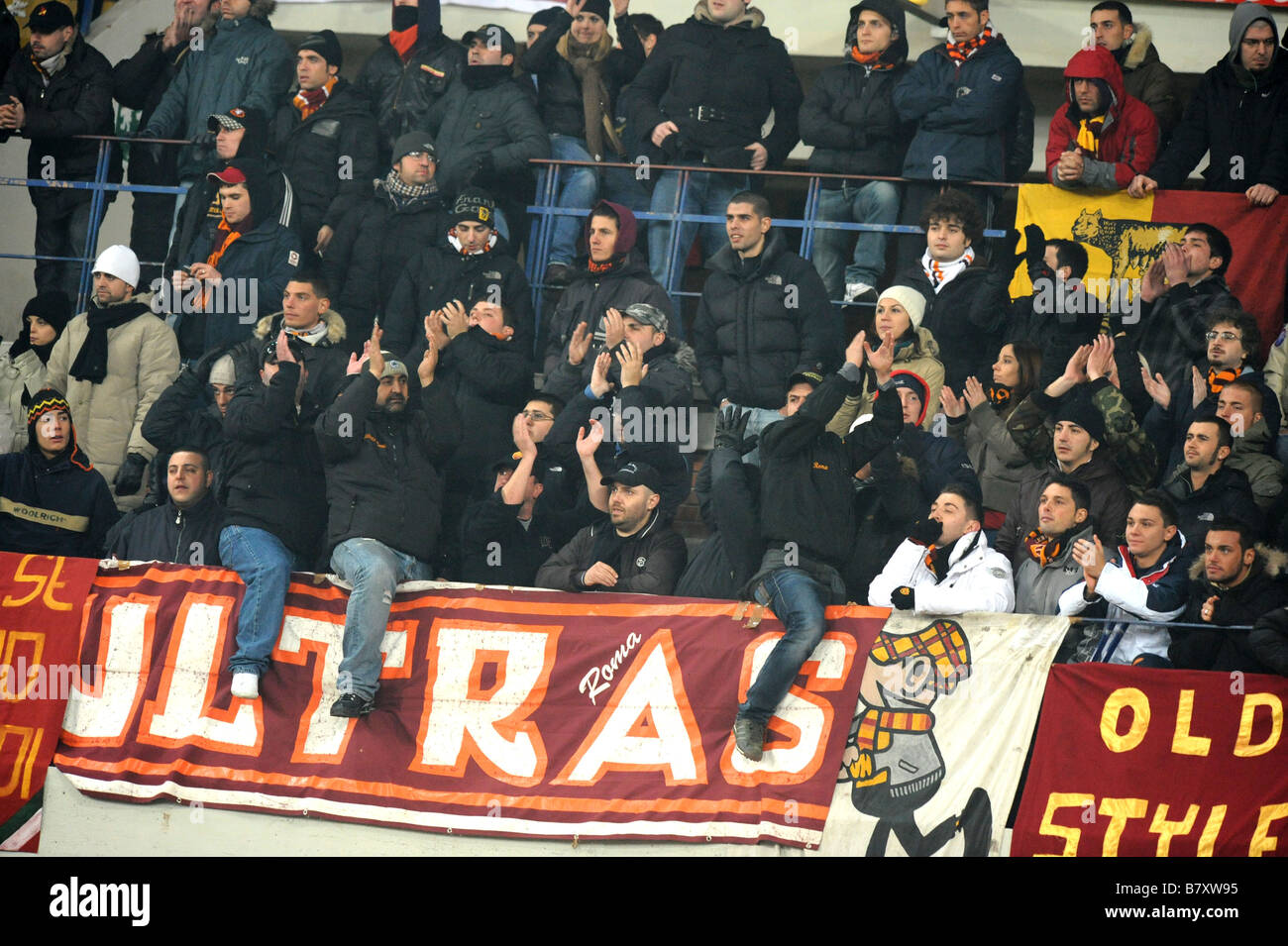 As roma fans hi-res stock photography and images - Alamy