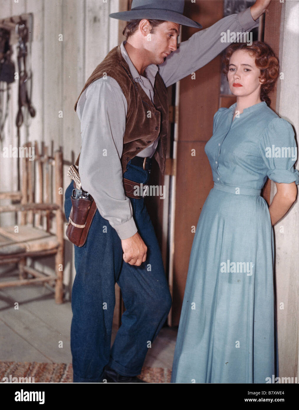 Raoul walsh teresa wright hi-res stock photography and images - Alamy