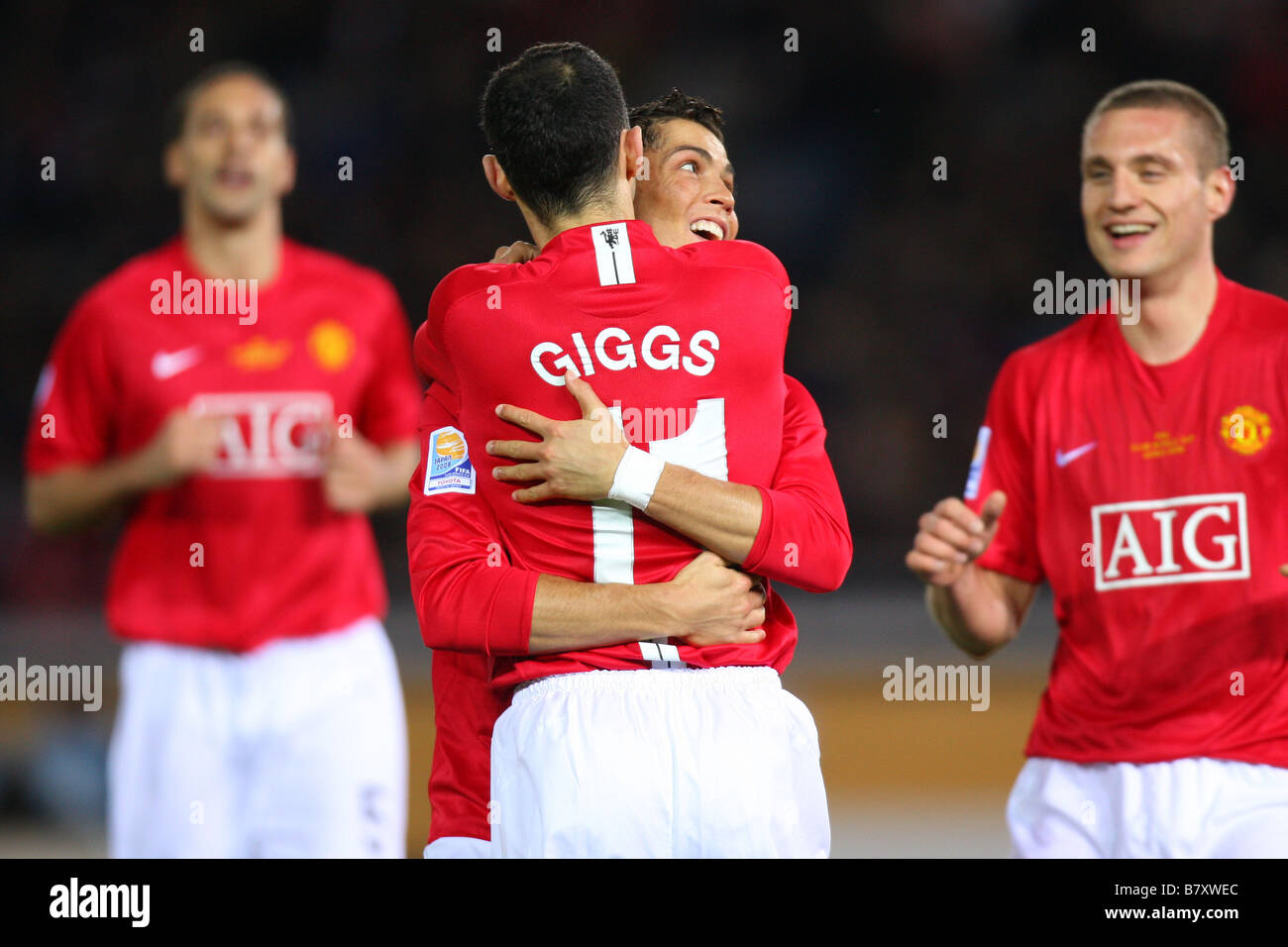 L to R Ryan Giggs Man U Cristiano Ronaldo Man U DECEMBER 18 2008 ...