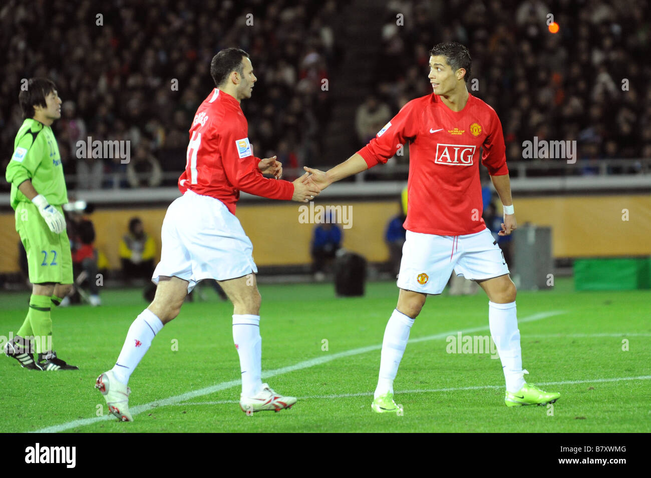 Ryan Giggs Cristiano Ronaldo Man U DECEMBER 18 2008 Football FIFA Club ...