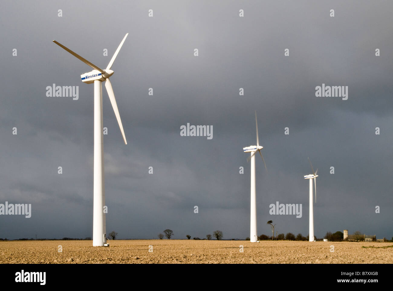Wind farm clouds uk hi-res stock photography and images - Alamy