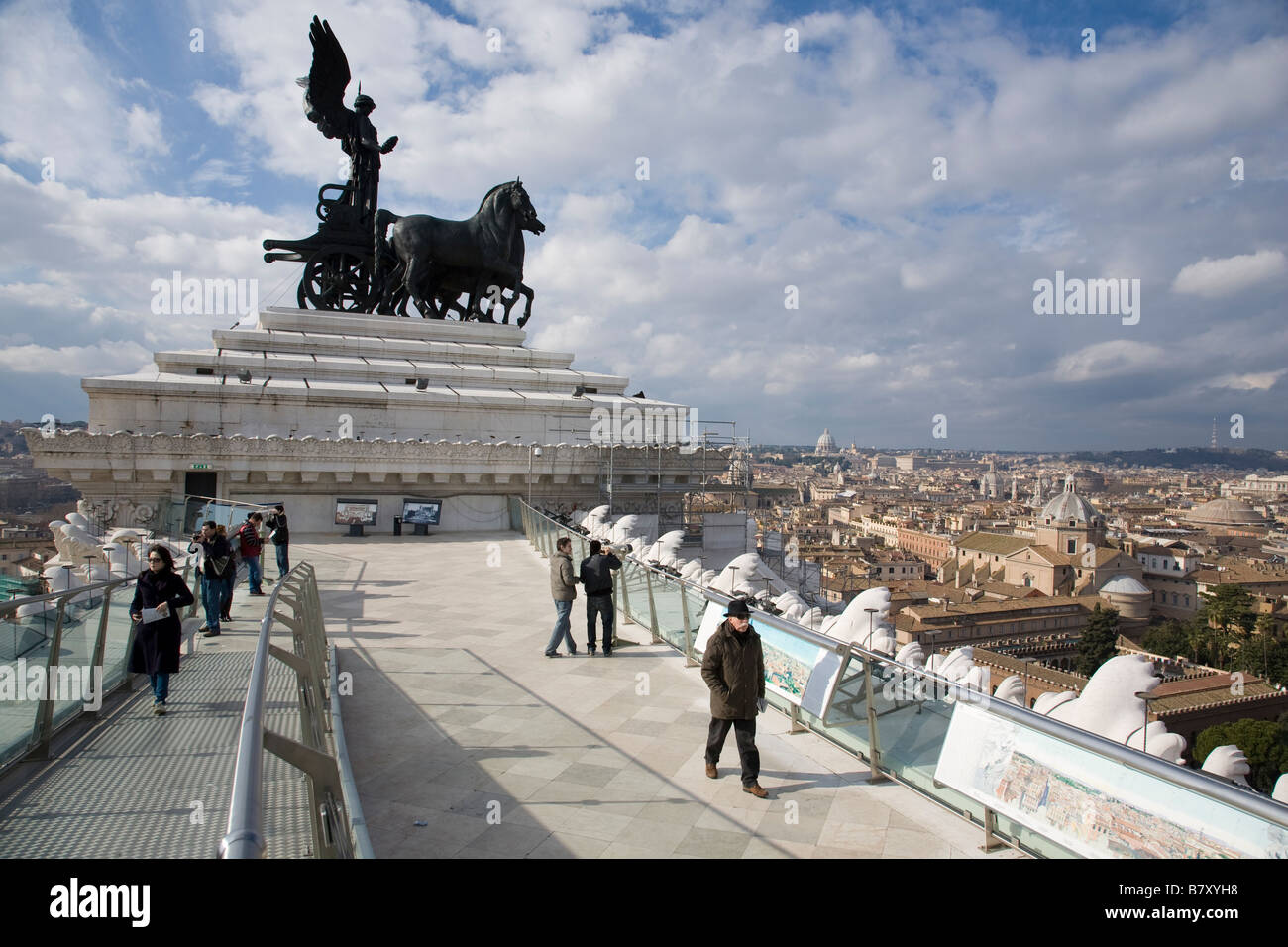 Terrace of the Quadrigas on top of the Victor Emmanuel monument in Rome ...