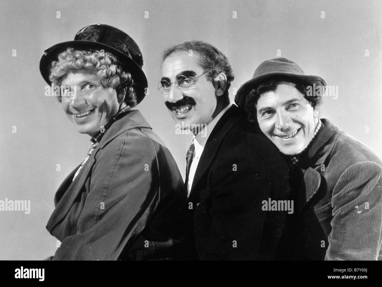Harpo marx 1930s hi-res stock photography and images - Alamy