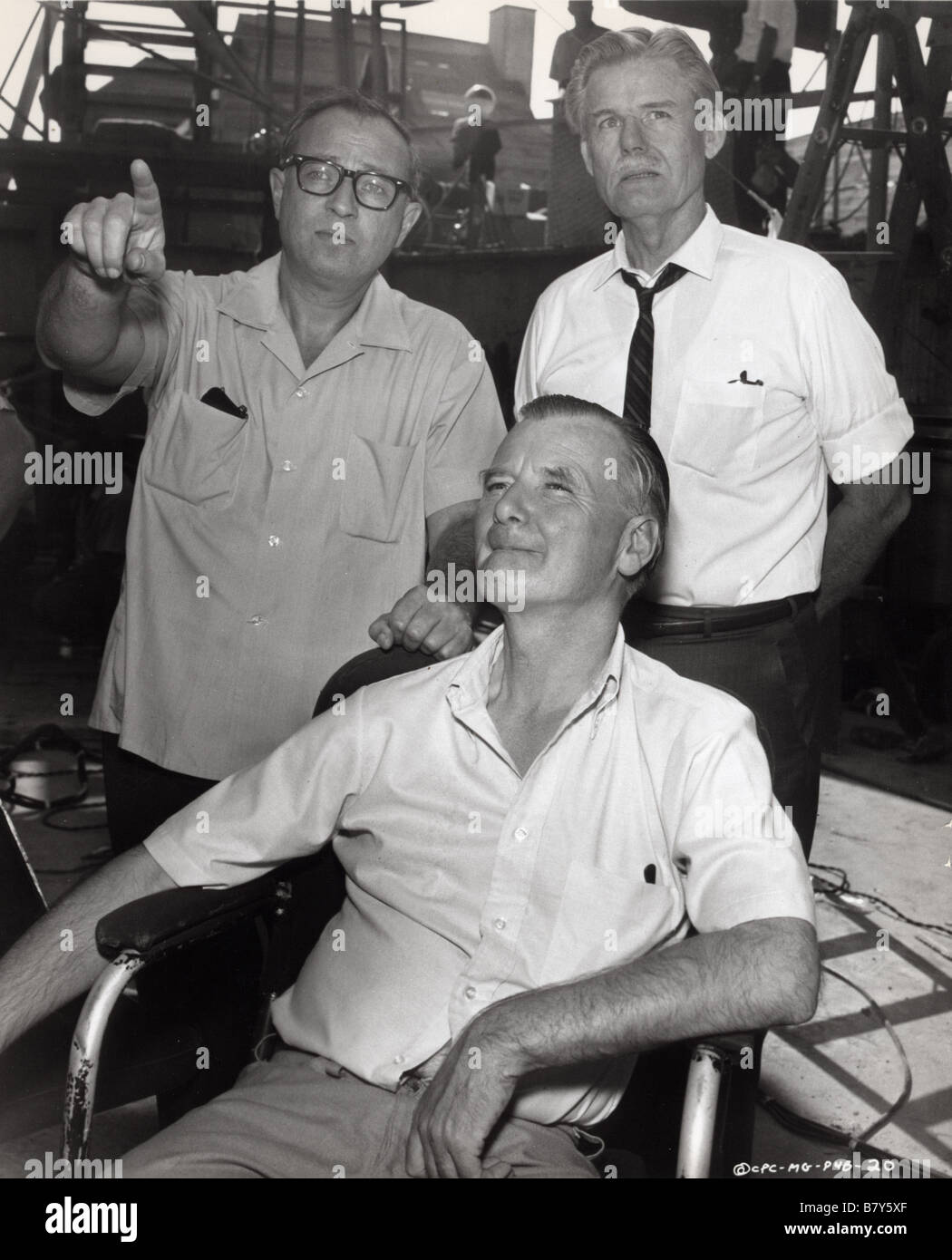 Mackenna's Gold Year: 1969 USA Director : J. Lee Thompson J. Lee ...