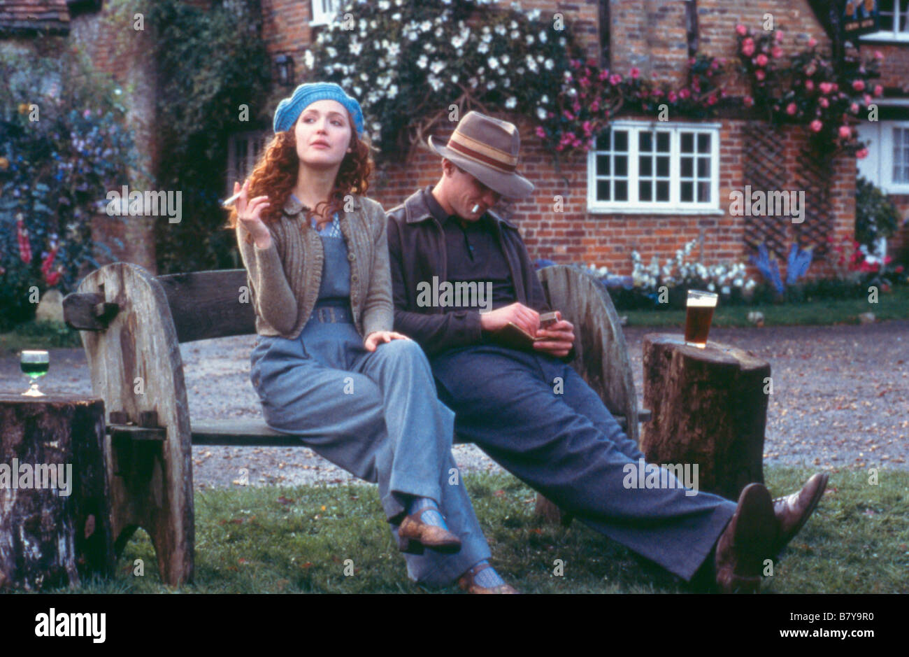 Rose Et Cassandra I Capture The Castle Year 2003 Uk Rose Byrne