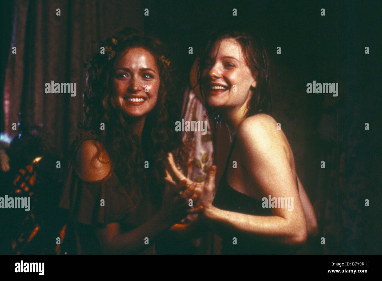 Rose Et Cassandra I Capture The Castle Year 2003 Uk Rose Byrne