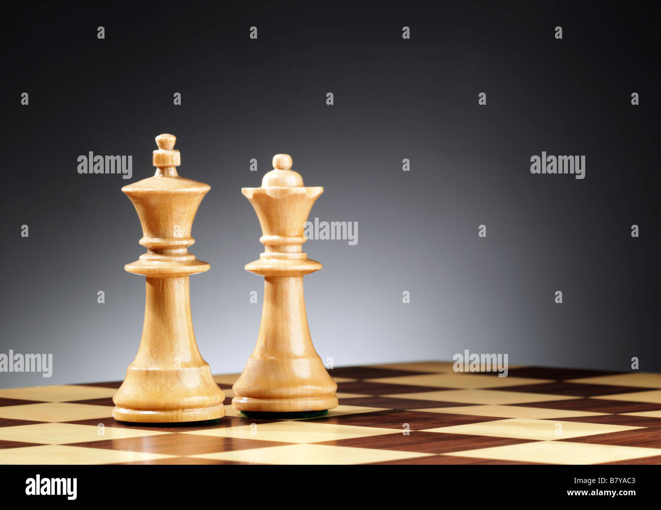 the king and queen piece of a chess table Stock Photo - Alamy
