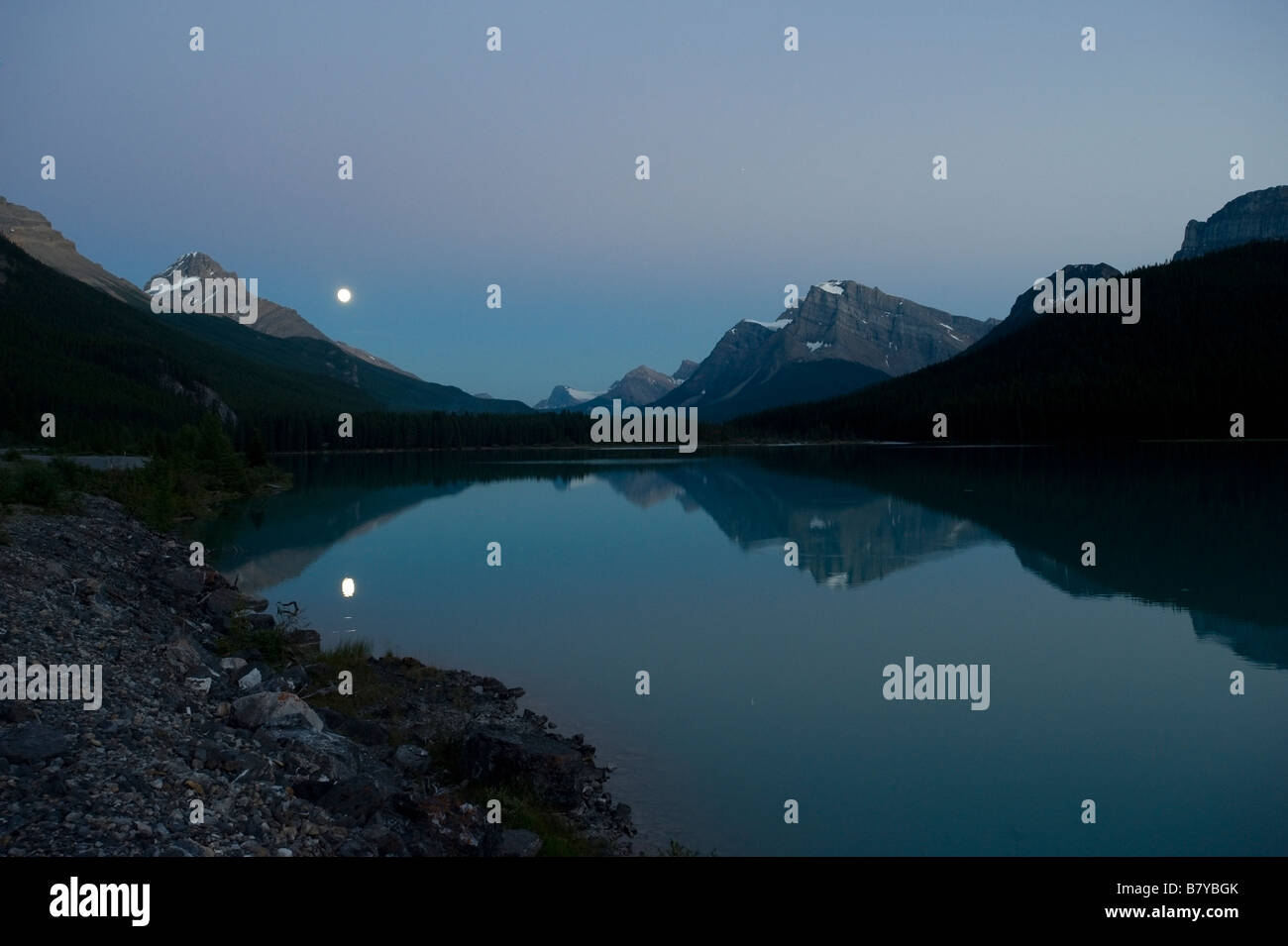 Moonrise, Waterfowl Lake, Banff National Park, Banff, Alberta Stock ...