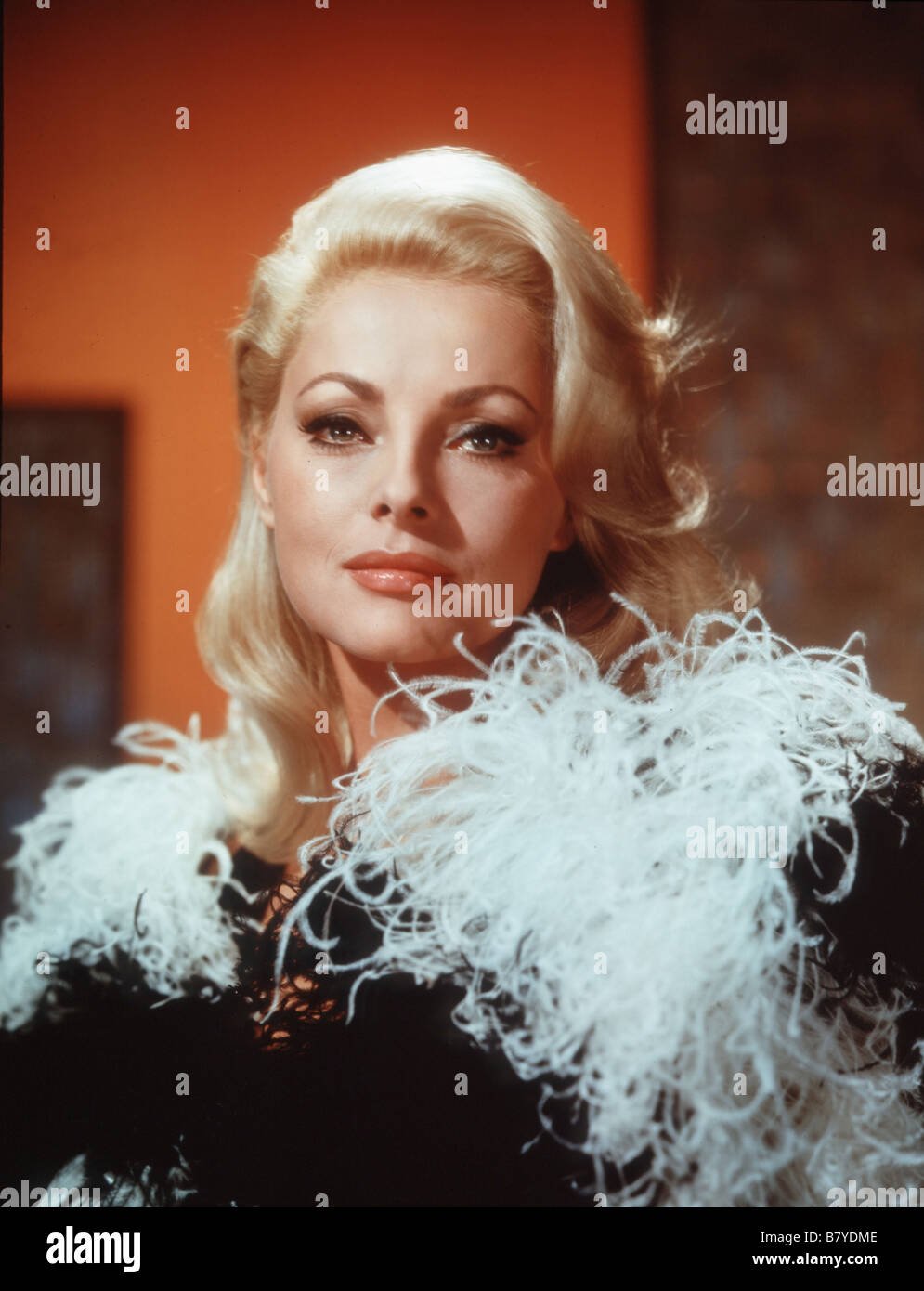 Italian actress virna lisi hi-res stock photography and images - Alamy