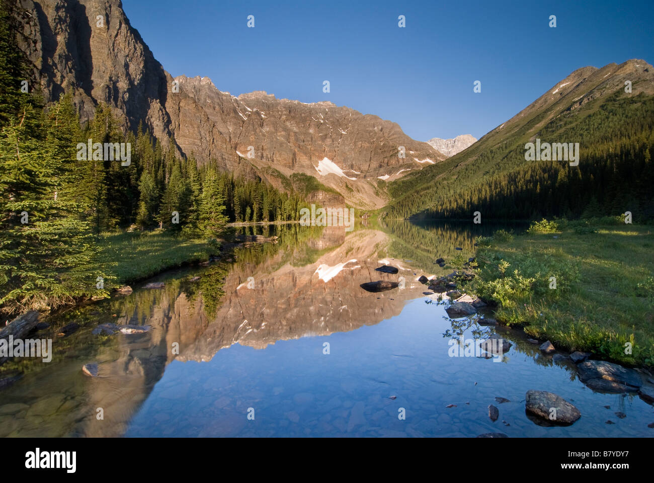 Taylor Lake, Banff National Park, Banff, Alberta Stock Photo - Alamy