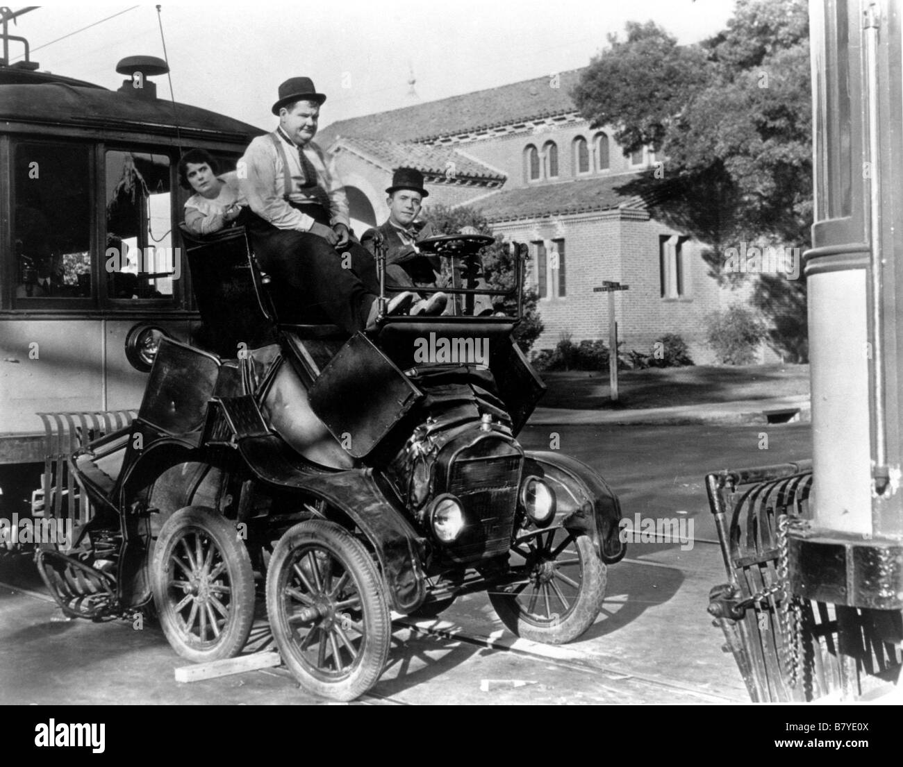 Hog Wild Year : 1930 USA Director : James Parrott Stan Laurel, Oliver ...