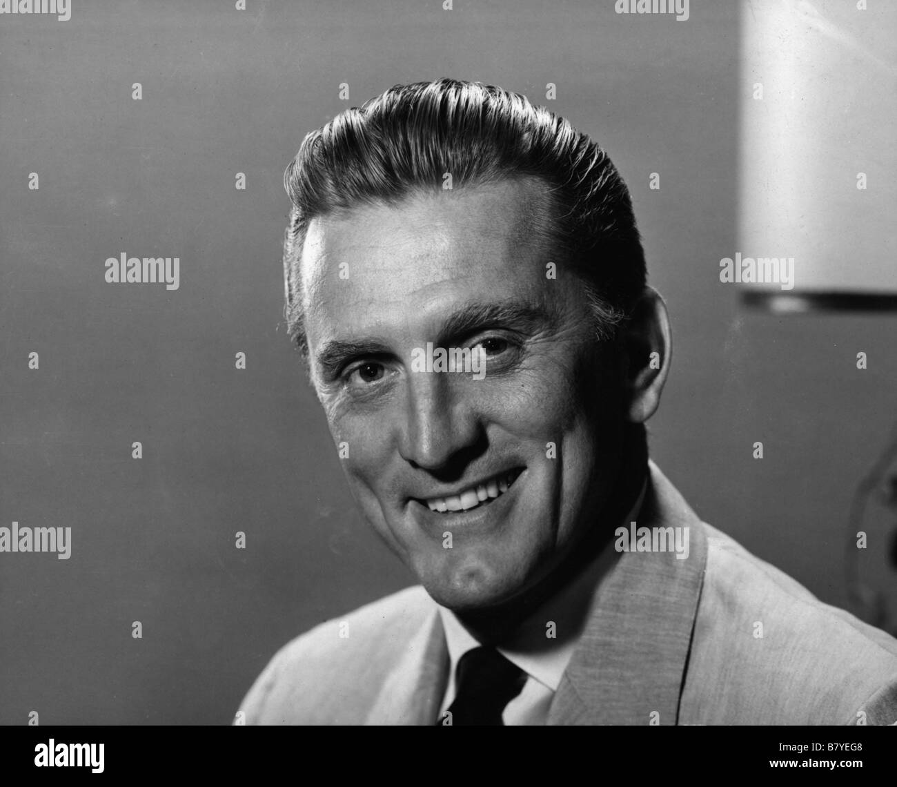 Portrait kirk douglas Black and White Stock Photos & Images - Alamy